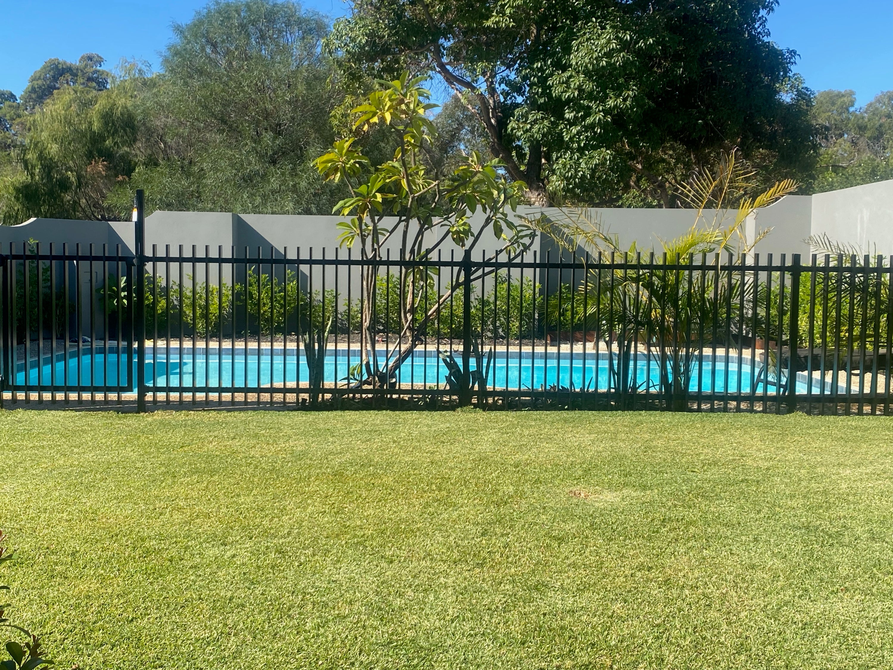Pool Fencing Supplies | DIY Pool Fencing Supplies In Brisbane